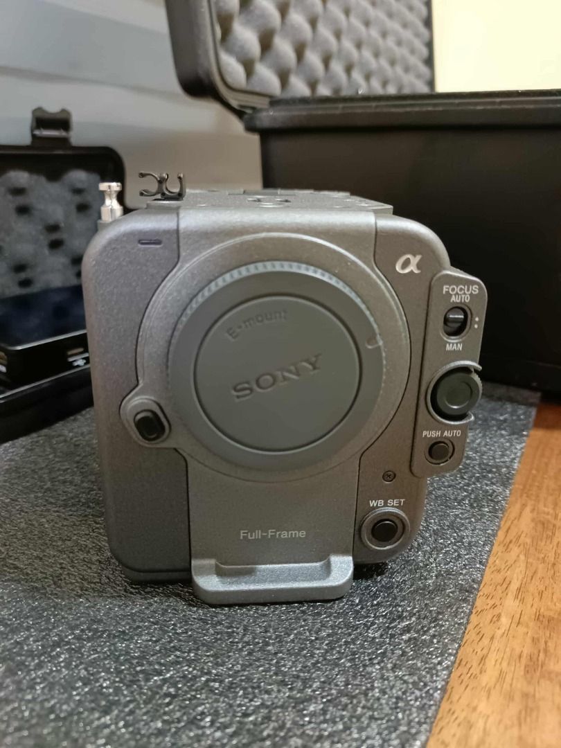 Sony FX6 Full-Frame Cinema Camera (Body) w/ Accessories, Photography ...