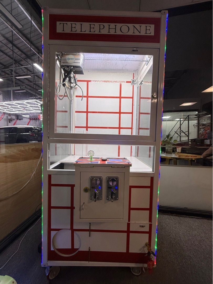 Telephone Booth Claw Machine, Hobbies & Toys, Toys & Games on Carousell