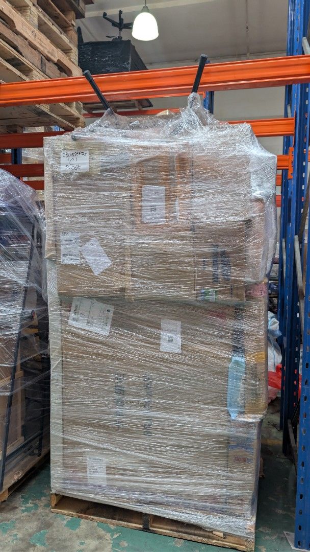 Shoppee Unclaimed parcels pallets for live streaming, Everything Else ...