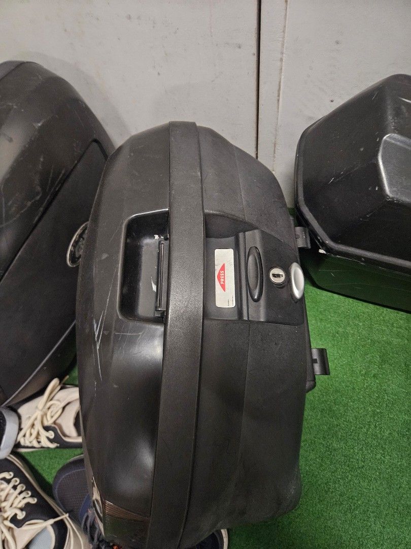 Givi side pannier without key for nc750x and small side pannier with ...