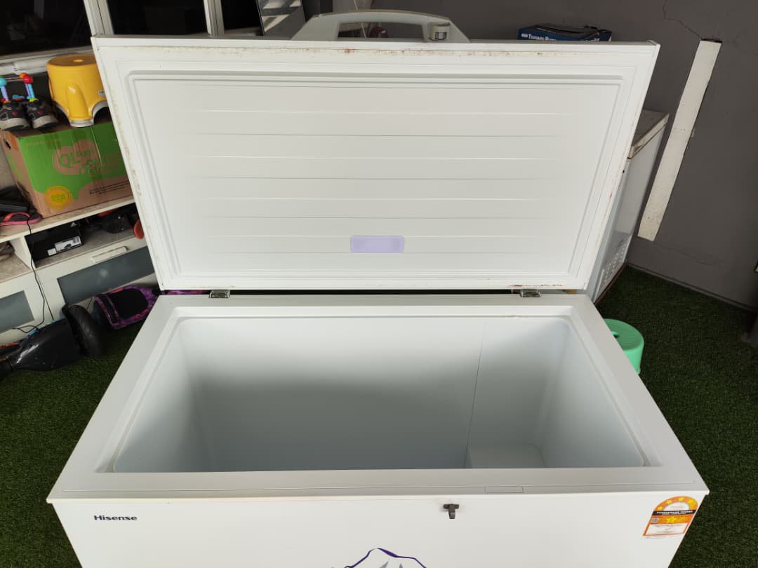 Hisense Chest Freezer FC428D4BWYS, TV & Home Appliances, Kitchen ...