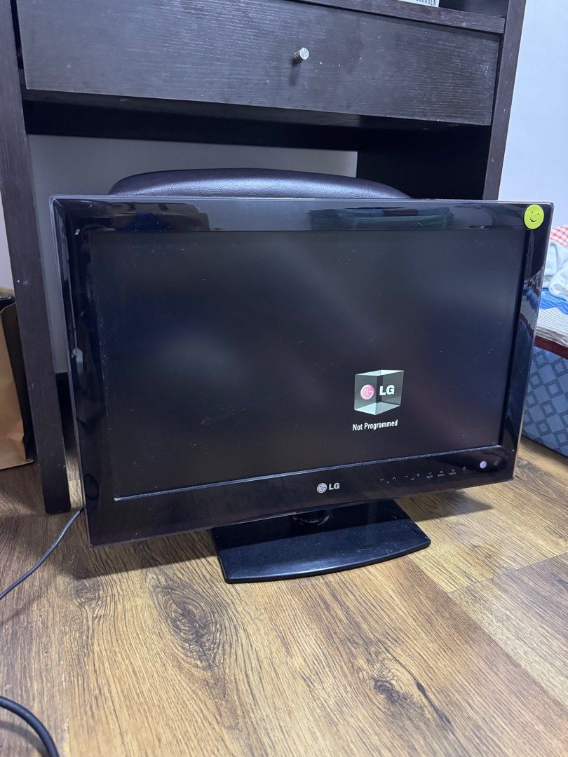 LG 22LE5300 22-inch TV, TV & Home Appliances, TV & Entertainment, TV on ...