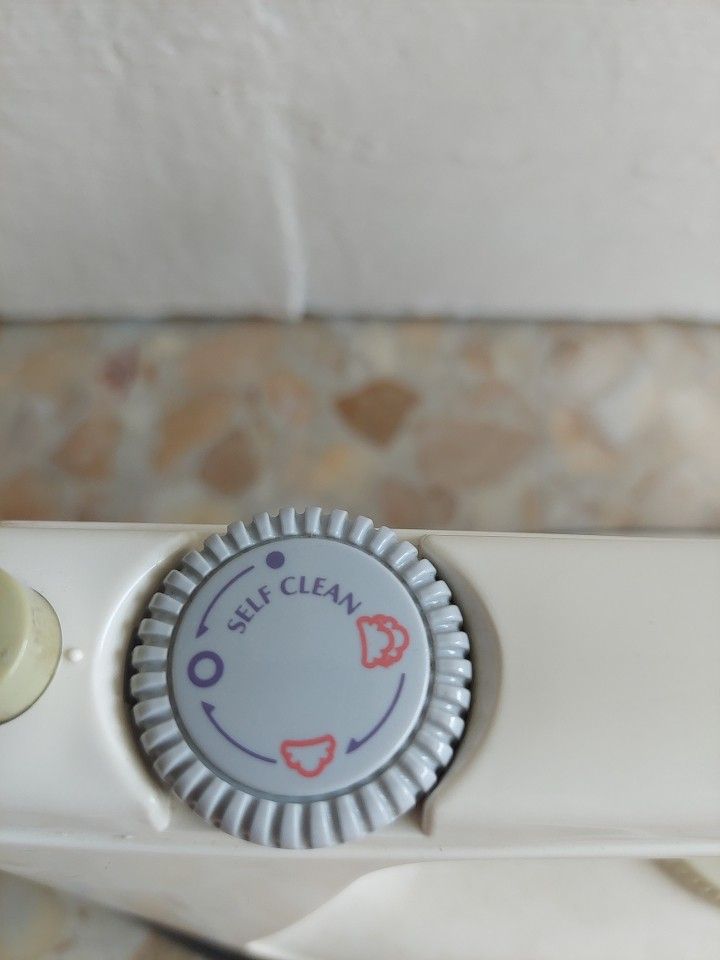 Philips Comfort Iron, TV & Home Appliances, Irons & Steamers on Carousell