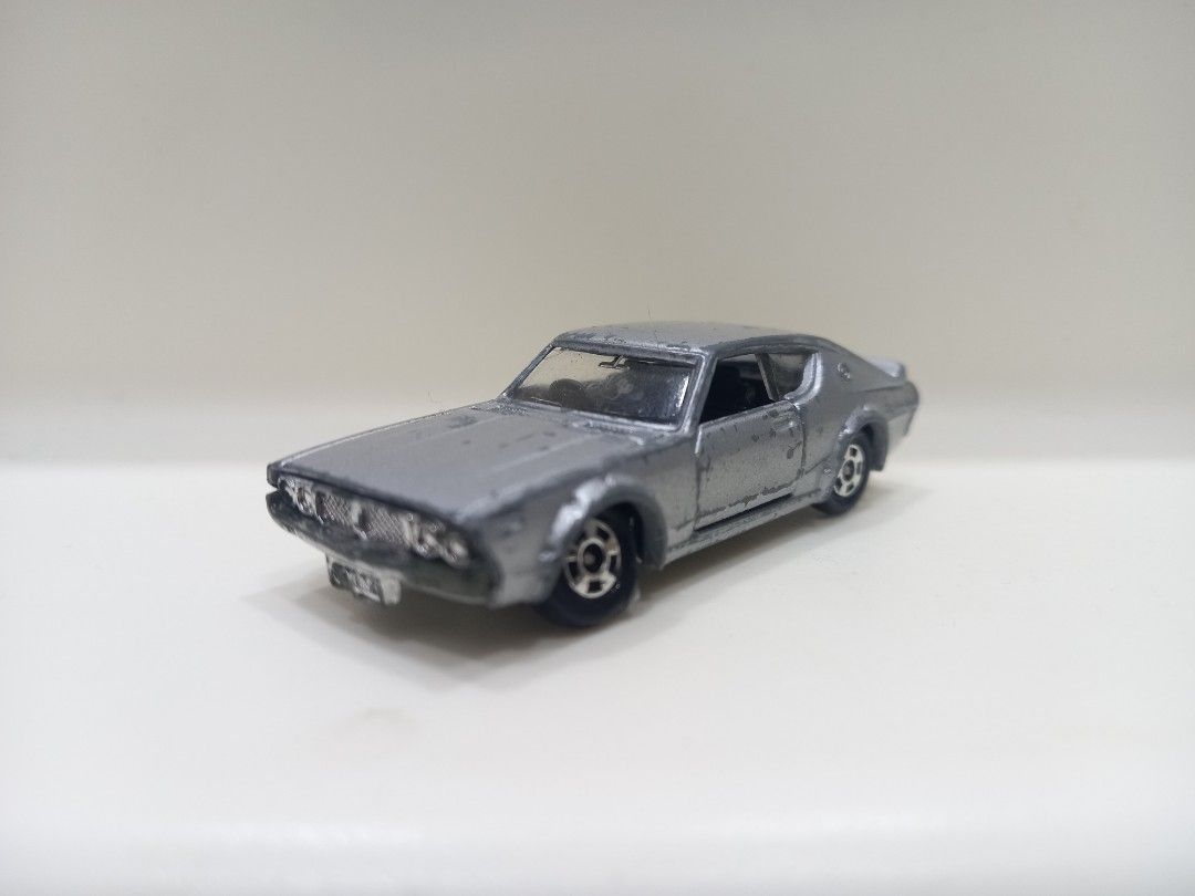 Tomica Nissan Skyline 2000GT-X #82 JDM Diecast Model C110 "Kenmeri ...