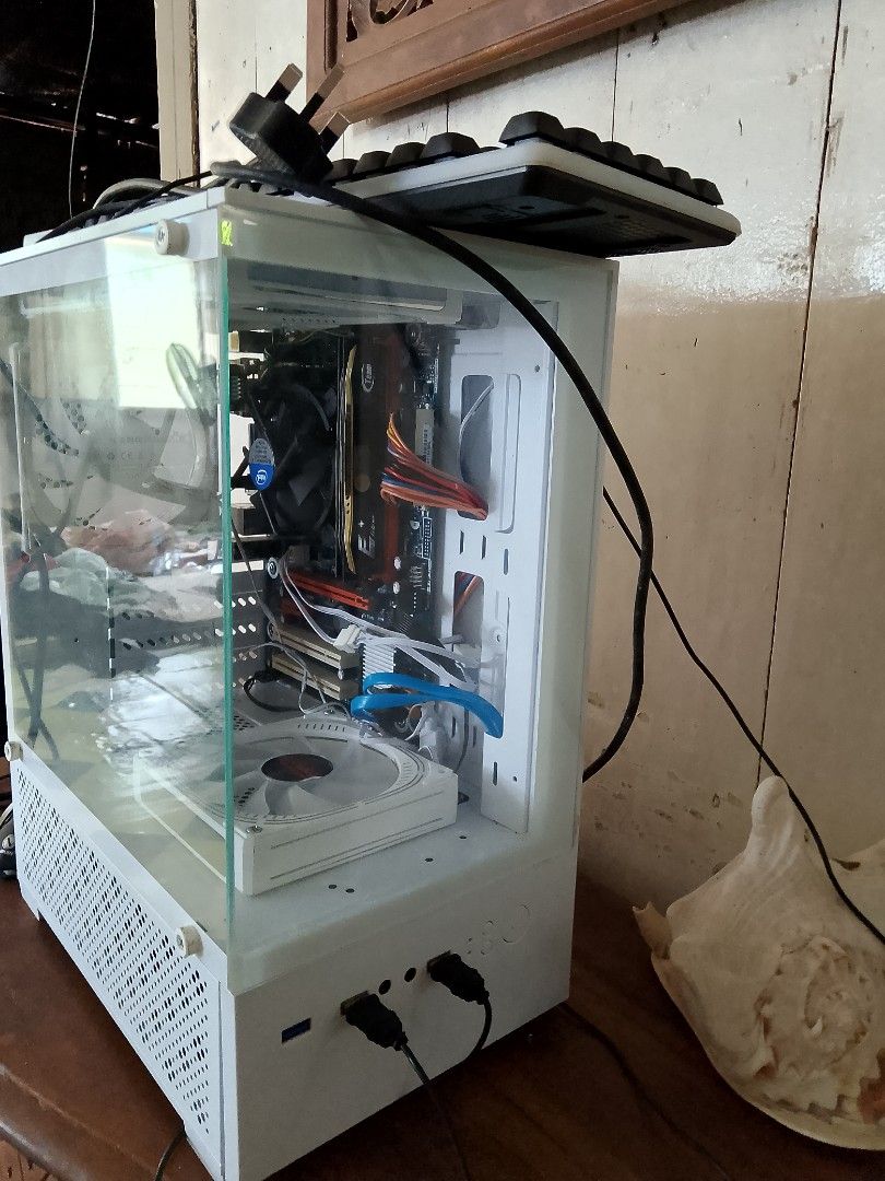 White Desktop PC with Glass Panel, Intel i5 gen 4, Computers & Tech ...