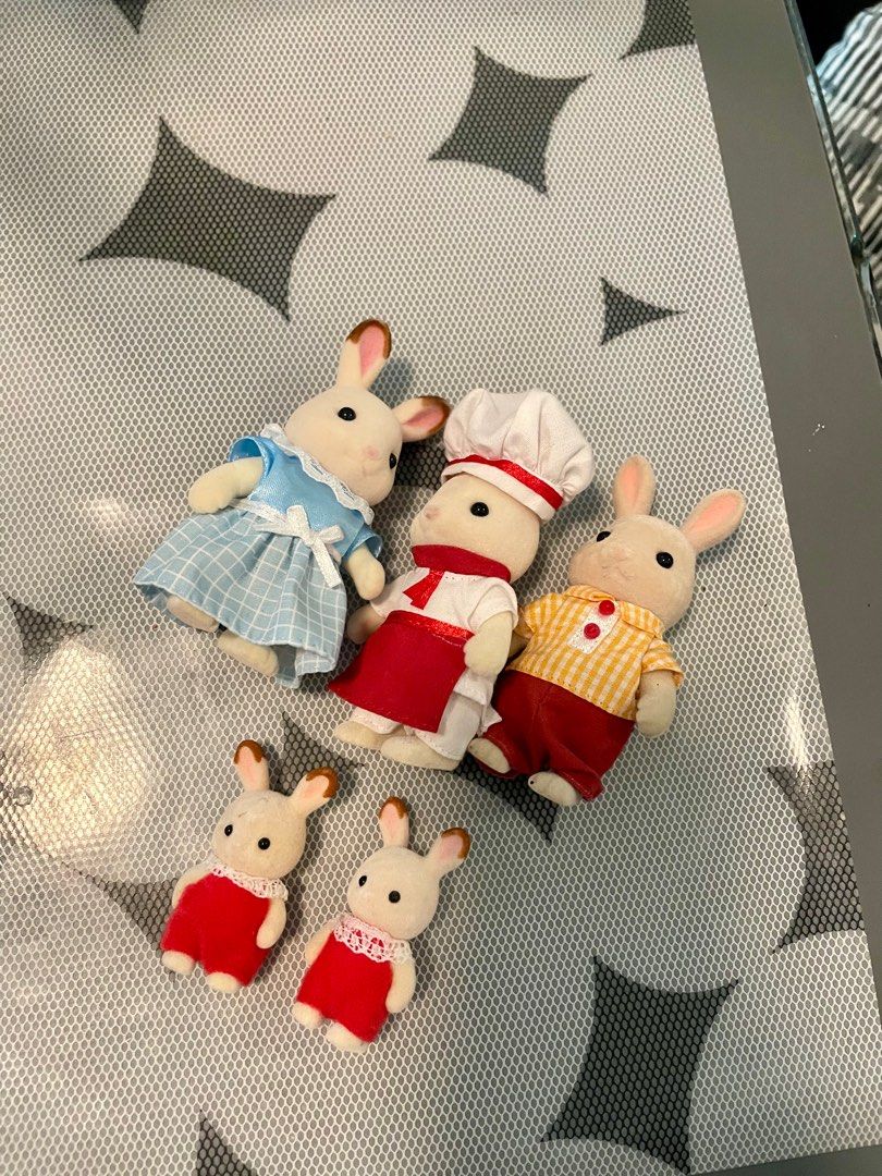 Choco Rabbit Sylvanian Families toddler mother father chef Calico Critters, Hobbies & Toys, Toys ...