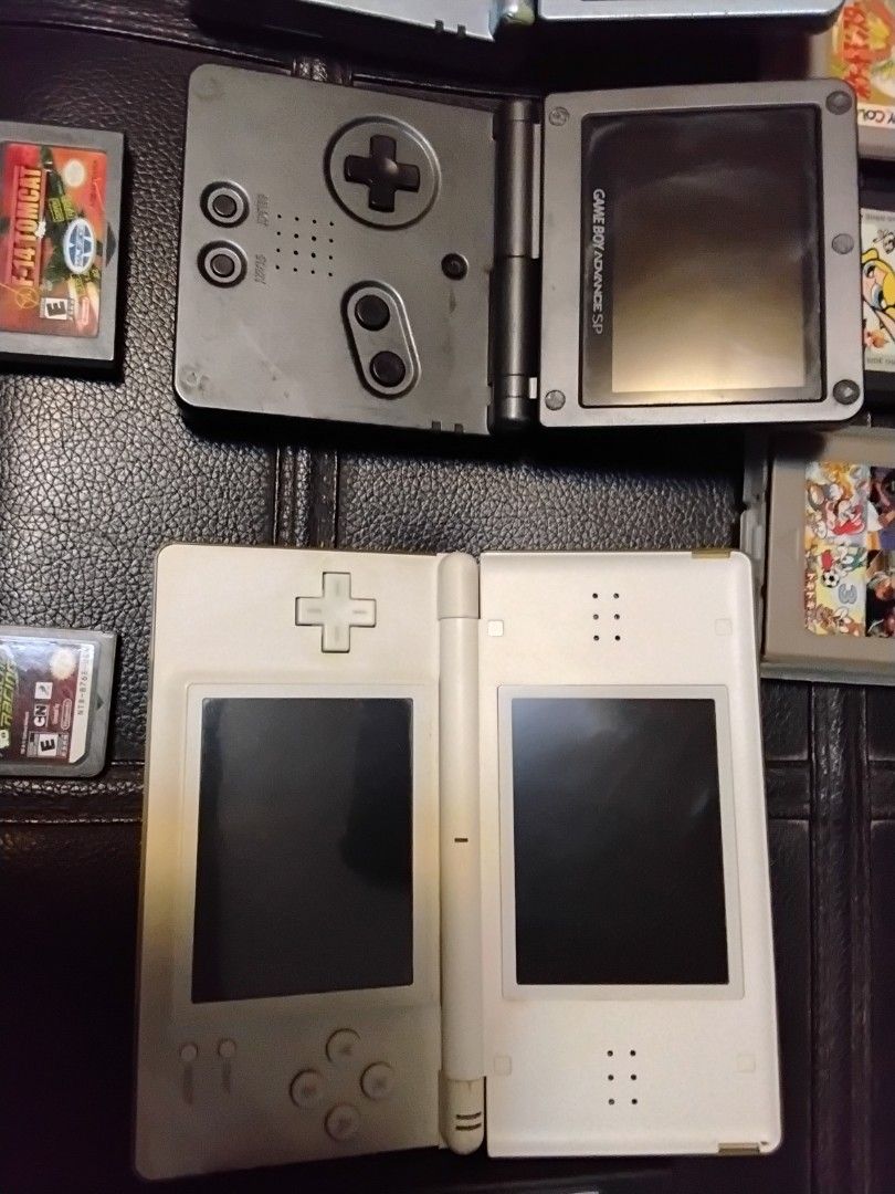 Nintendo Game Boy Color, Advance SP, and DS Bundle - not working ...