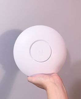 Ubiquiti UniFi AP1 Wireless Access Point, Computers & Tech, Parts ...