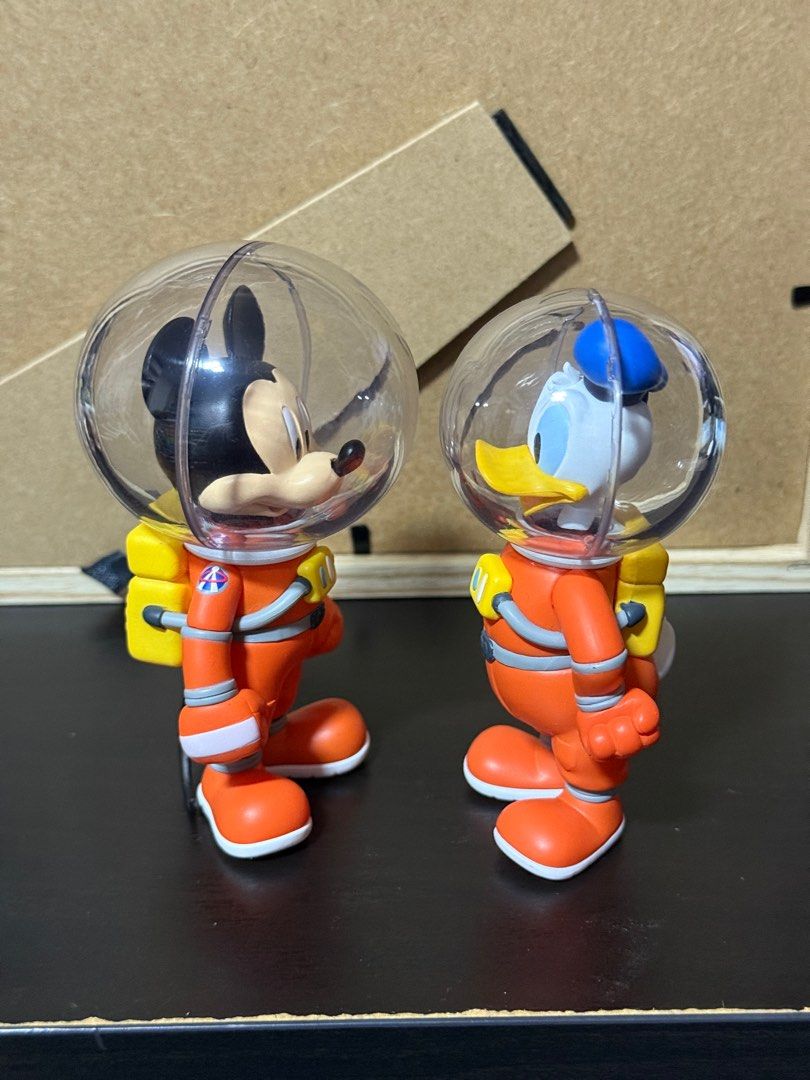 URDU / Disney Worlds Beyond Blind Box Series 1 - Mickey & Donald ...