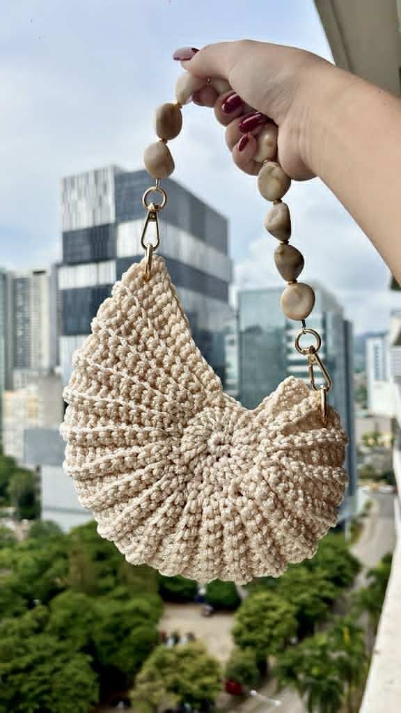 Crochet Seashell Handbag 🐚, Women's Fashion, Bags & Wallets, Beach Bags ...