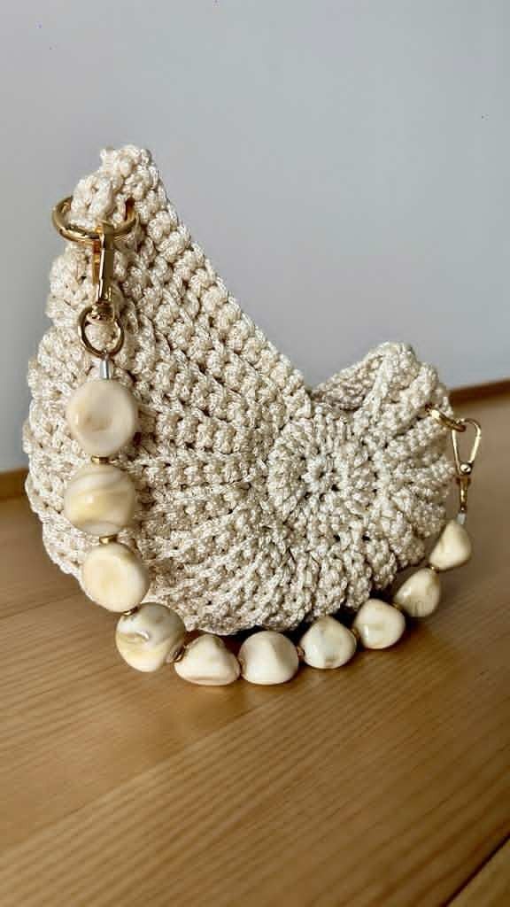 Crochet Seashell Handbag 🐚, Women's Fashion, Bags & Wallets, Beach Bags ...