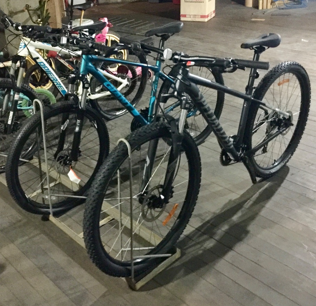For sale: Giant Talon Trek Specialized Mountain Bike, Sports Equipment ...
