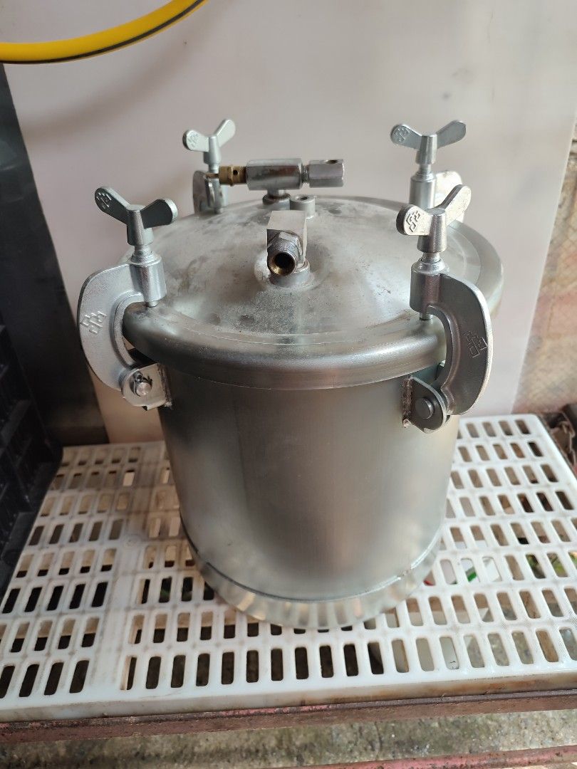 High Pressure Spray Gun with Tank, Commercial & Industrial ...
