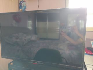 Philips 33 inch tv, TV & Home Appliances, TV & Entertainment, TV on ...