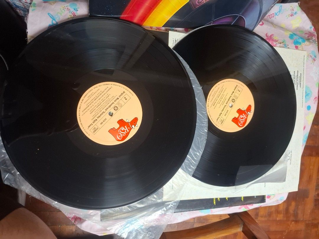 黑膠 SATURDAY NIGHT FEVER OST 週末狂熱 電影原聲 OST 2 LP 雙碟 黑膠唱片 齊件 BEE GEES YVONNE ELLIMAN TAVARES, 興趣及遊戲 ...