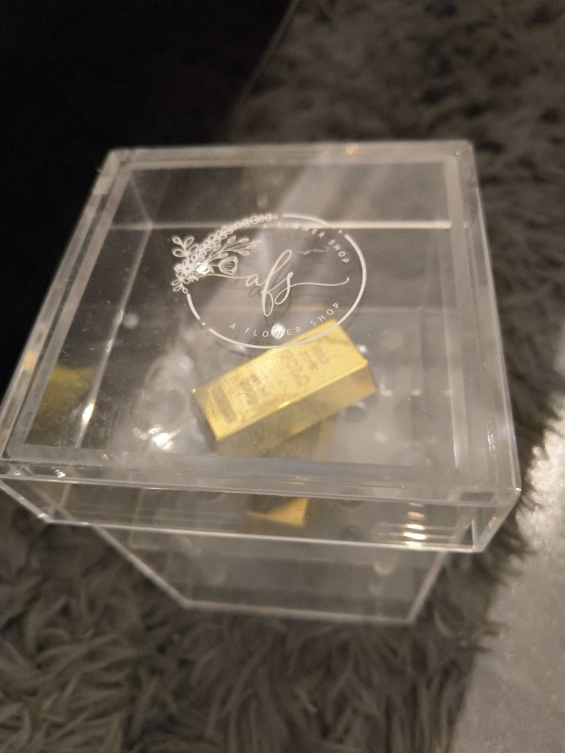 Acrylic Display Case, Hobbies & Toys, Toys & Games on Carousell