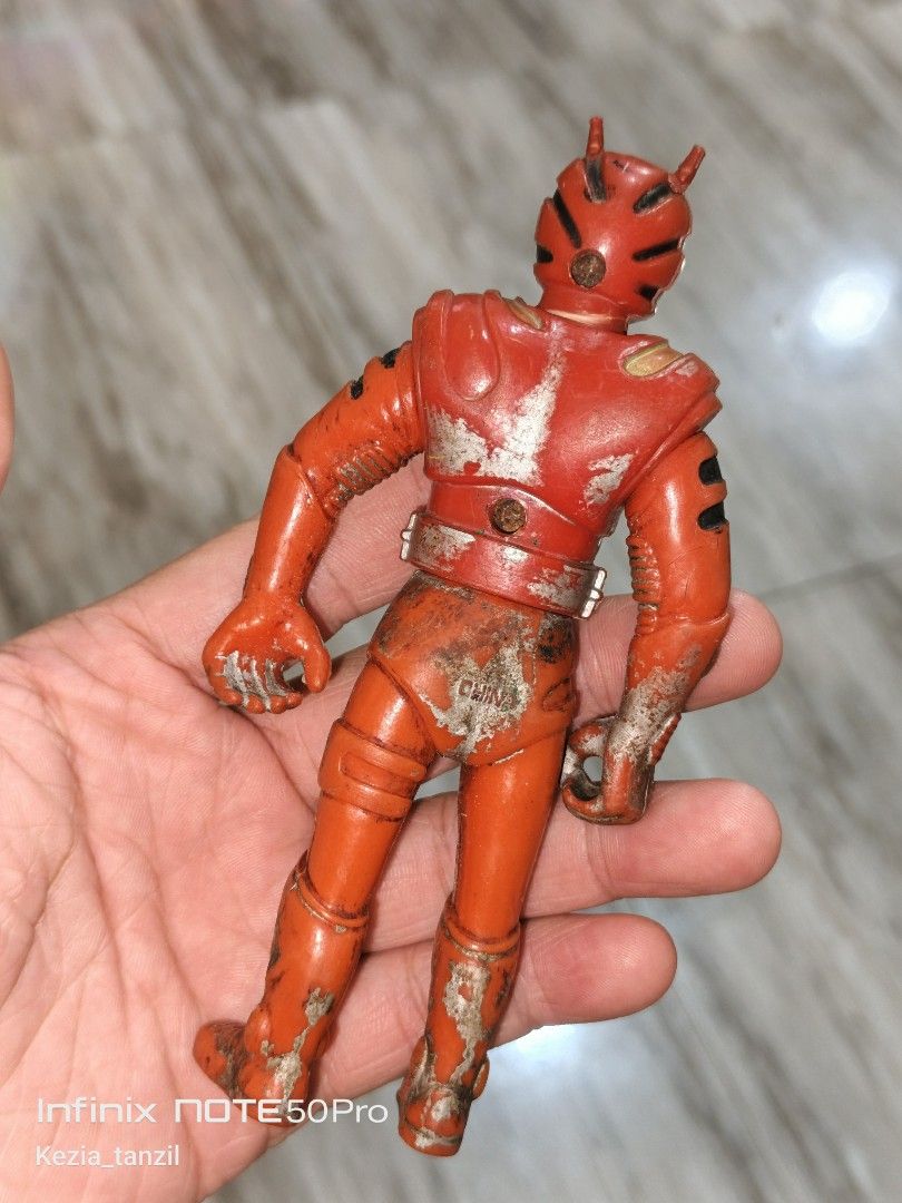 ACTION FIGURE FIGUR SUPERHERO SUPER HERO MONSTER KAMEN RIDER BAJA HITAM ...