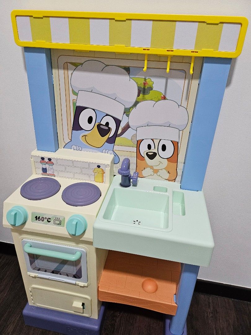 Bluey Bingo Cook with Chef Kitchen Playset Toy, Hobbies & Toys, Toys ...