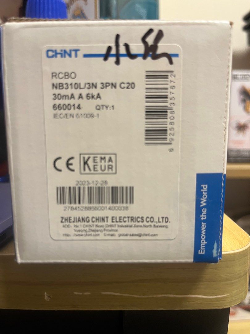 CHNT NB310L 3PN C20 漏電斷路器 & Telemecanique XMX-A25L2135 壓力開關, 家庭電器, 轉插器及 ...