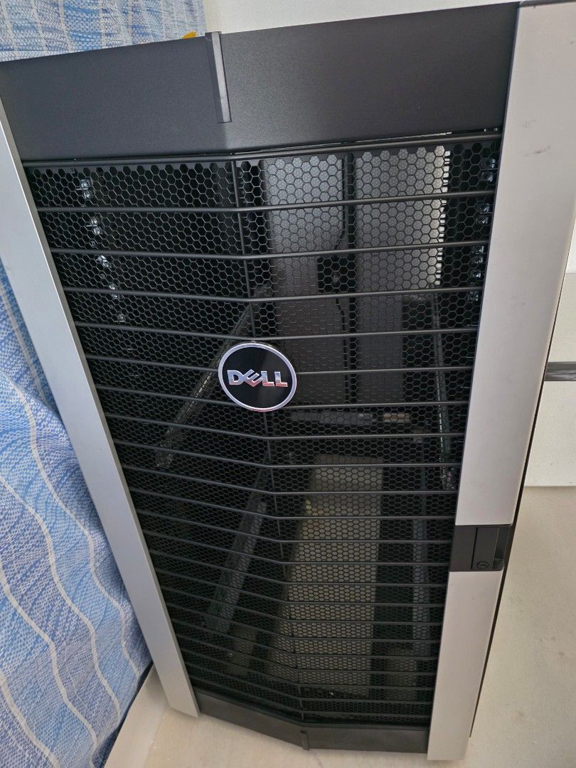 Dell PowerEdge 2420 Server Rack, Computers & Tech, Parts & Accessories ...