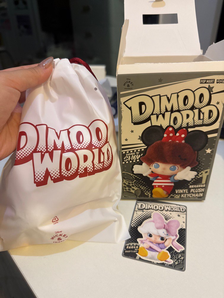 Dimoo迪斯尼搪膠公仔Daisy, 興趣及遊戲, 玩具 & 遊戲類 - Carousell