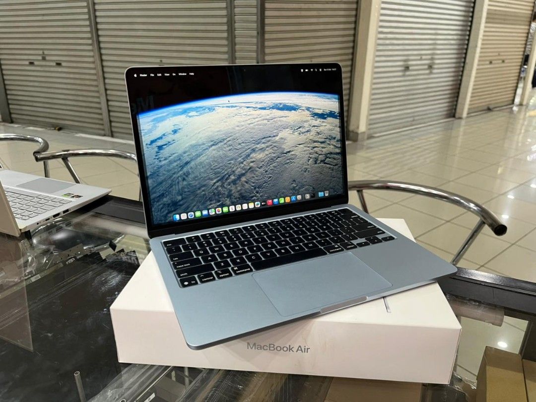 Macbook Air M4 2025, Elektronik, Komputer, Laptop di Carousell