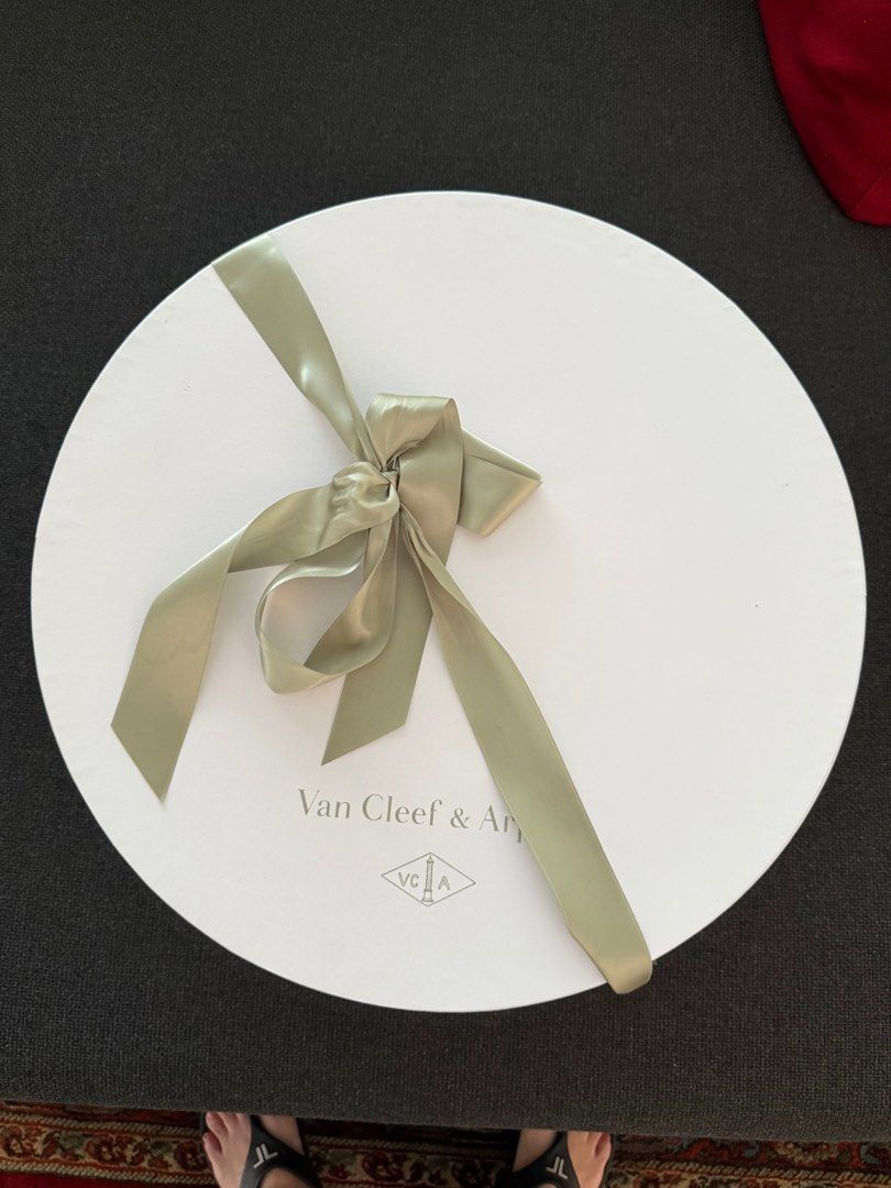 Van Cleef & Arpels very big Gift Box, Luxury, Accessories on Carousell