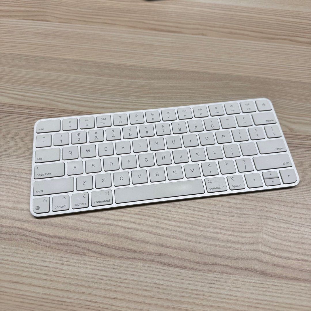 Apple Magic Keyboard, Computers & Tech, Parts & Accessories, Computer ...