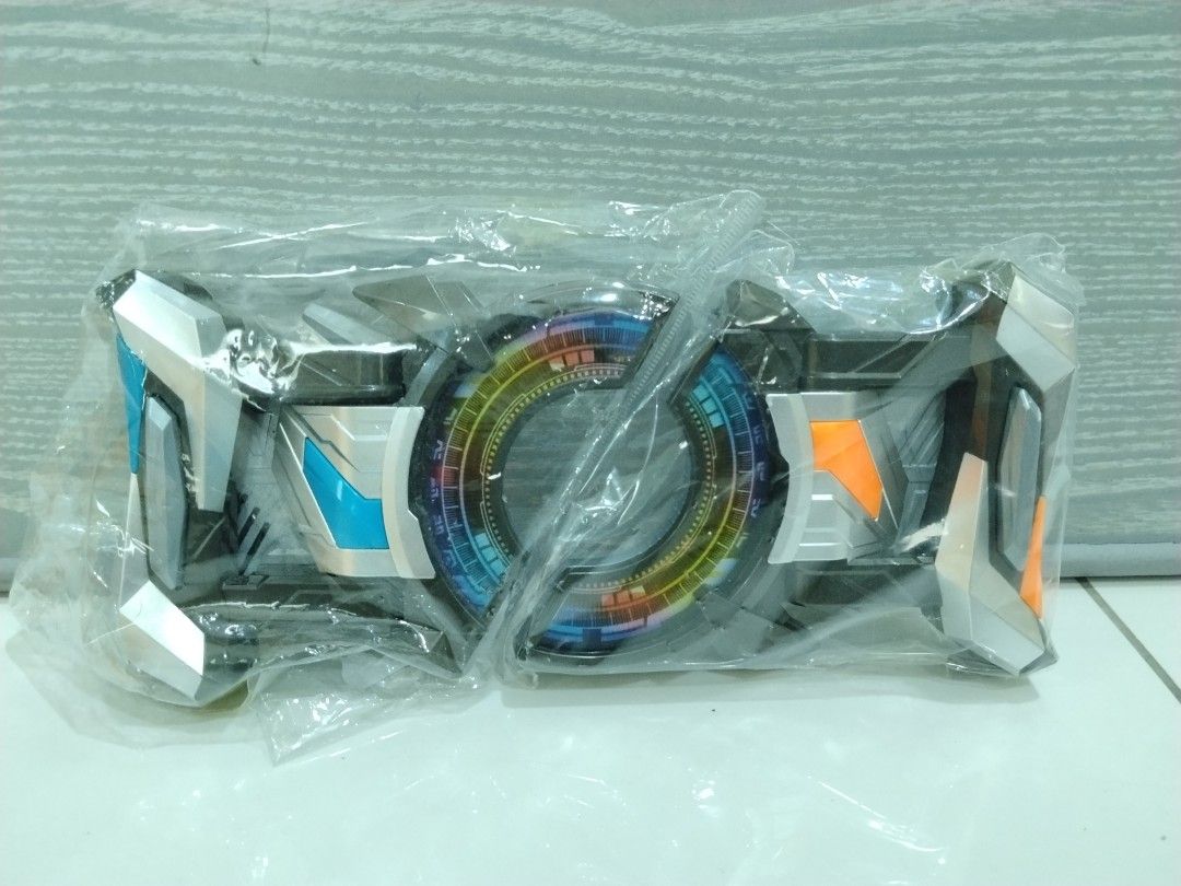 DX Command Twin Buckle from the "Kamen Rider Geats", Hobbies & Toys ...