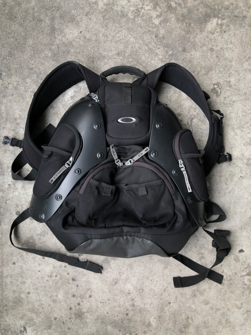 hardshell backpack oakley original, Fesyen Pria, Tas & Dompet , Ransel ...