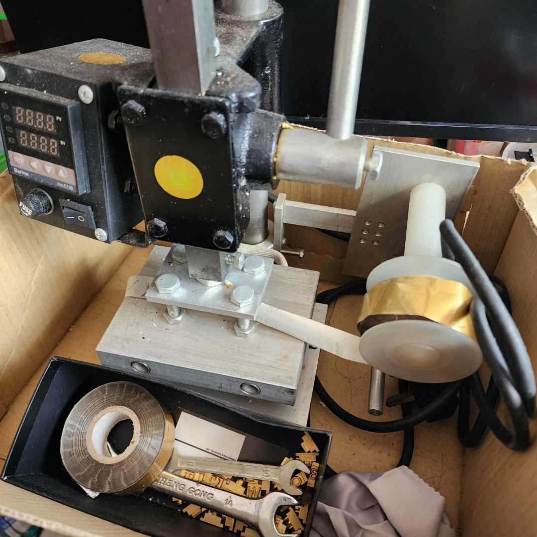 Hot Foil Stamping Machine, Hobbies & Toys, Art & Prints on Carousell