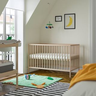IKEA SNIGLAR Crib - free, Babies & Kids, Baby Nursery & Kids Furniture ...