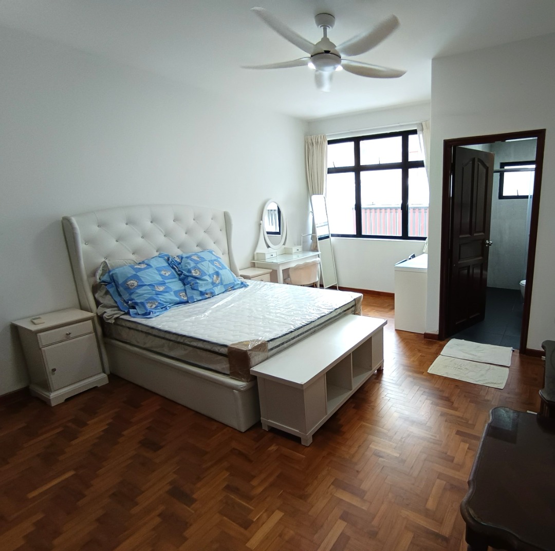 Well-maintained Master Room at Bukit Timah, Botanic Gardens near Tan ...