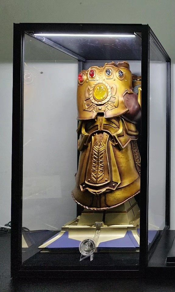 TAURUS STUDIO INFINITY GAUNTLET WITH CUSTOM MODUCASE. 165/250 LIMITED ...