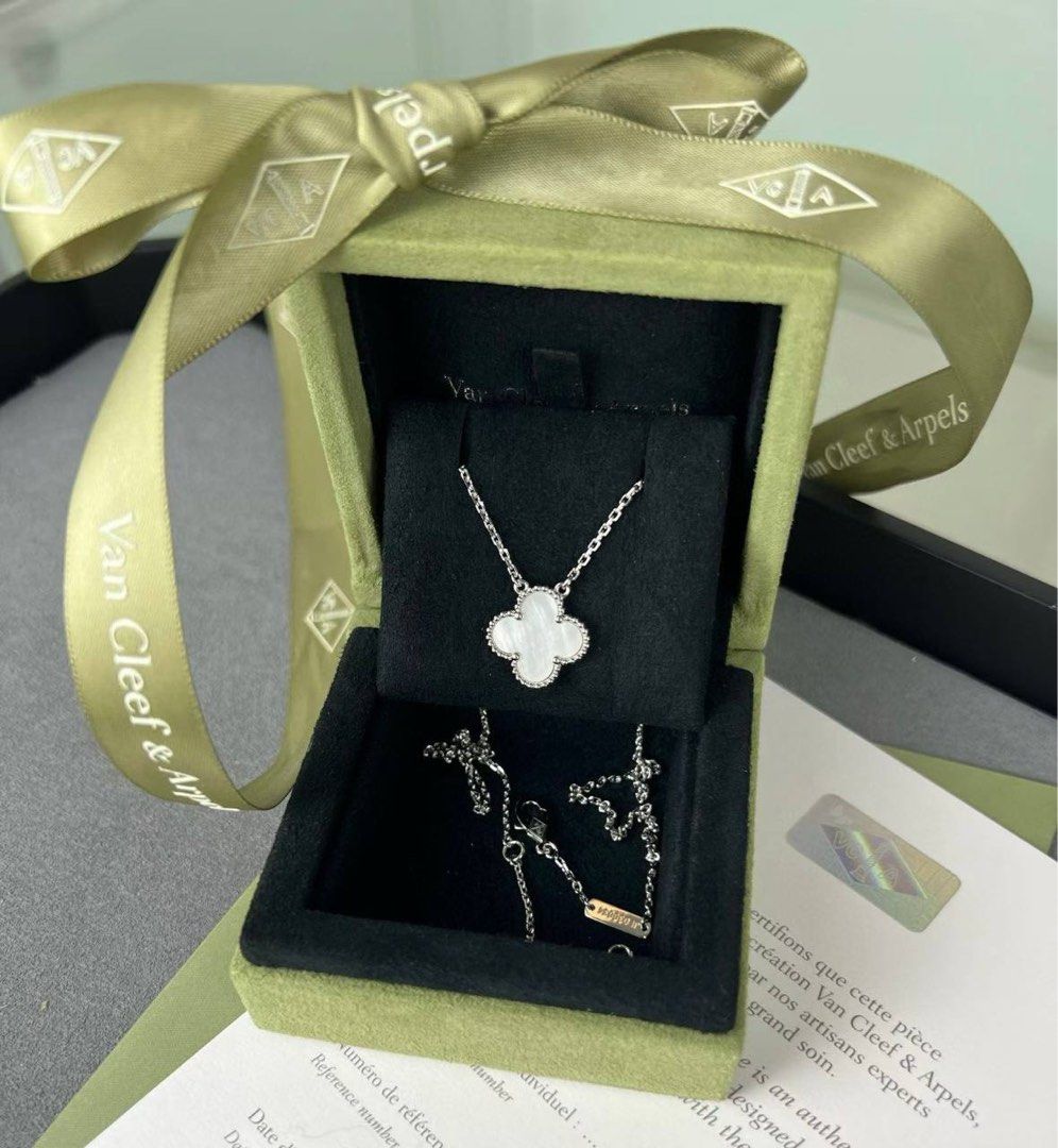 💯 Authentic Vca Vintage Alhambra Necklace. White Mop in White Gold ...