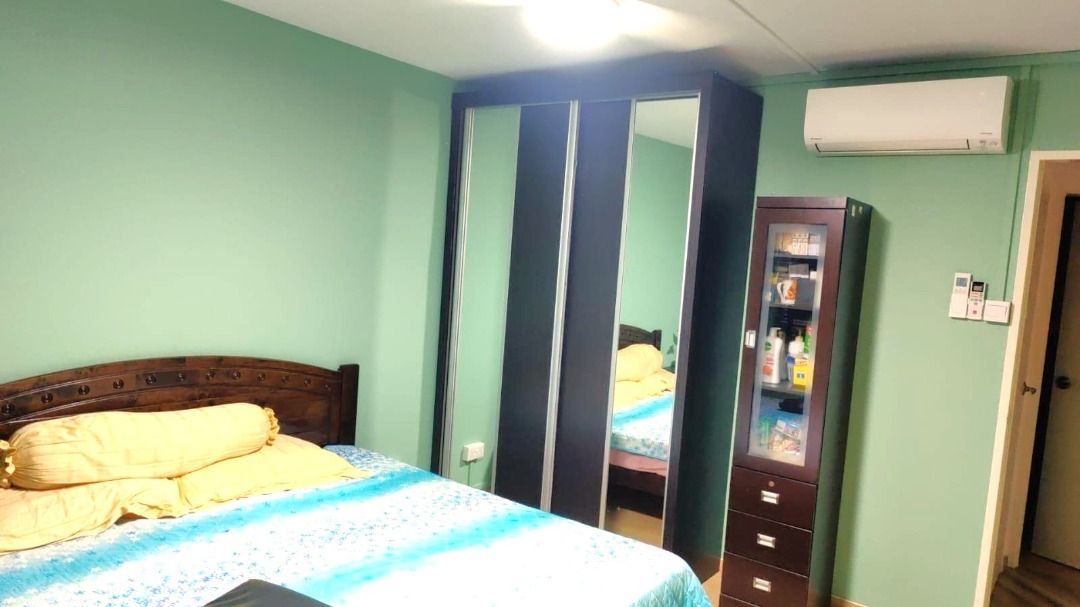 Common room for Rent at blk 801 Woodlands Street 81. Near to Woodlands ...