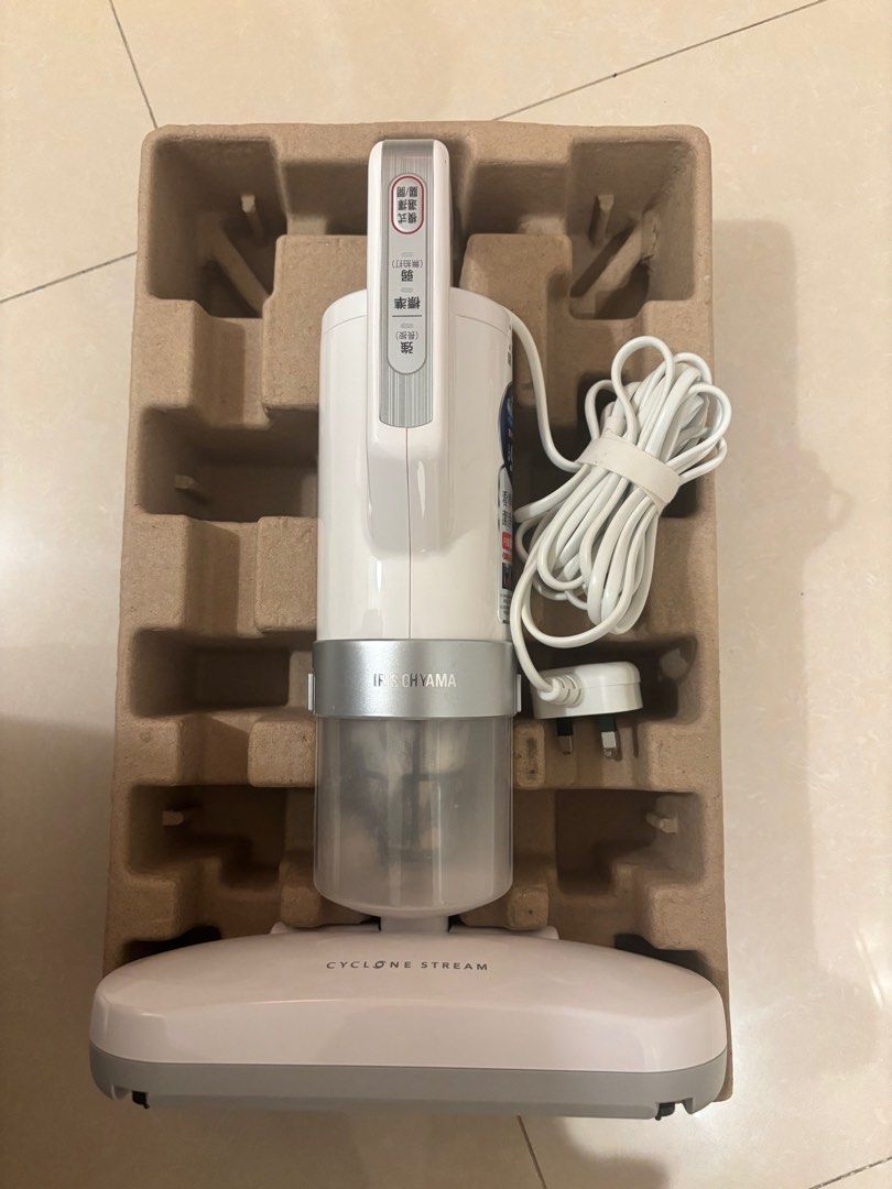 IRIS OHYAMA Ultra-Lightweight Mite Vacuum Cleaner IC-FAC2, 家庭電器, 吸塵機 ＆ 家居清潔電器 - Carousell