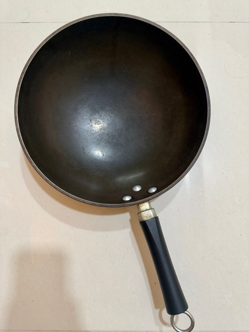 ASD Iron wok Frying Pan (30cm), Furniture & Home Living, Kitchenware ...