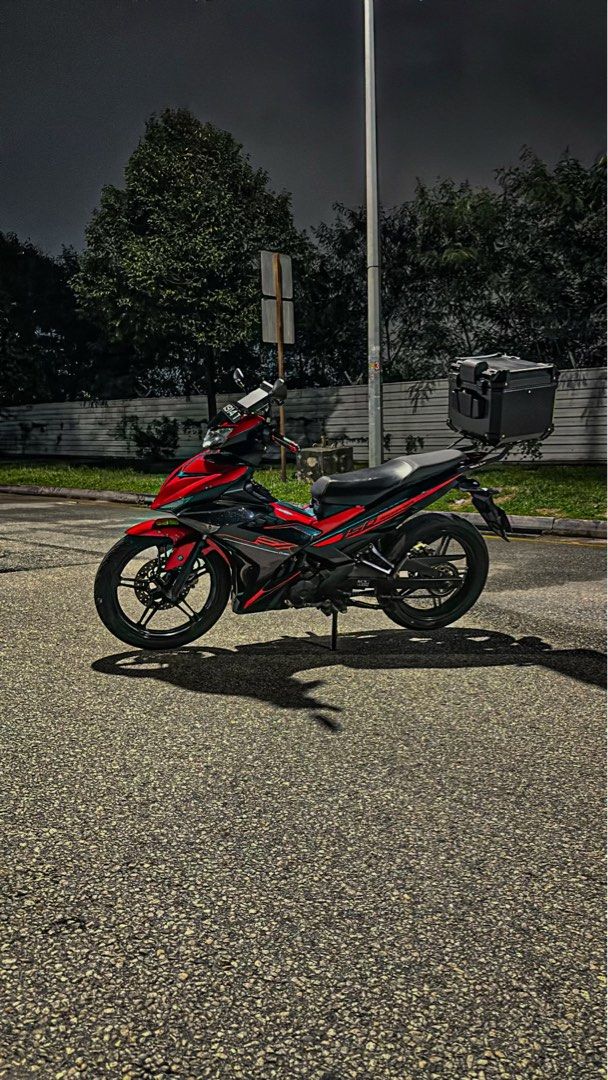 Yamaha Y15 v2 exciter red black coverset, Motorcycles, Motorcycle ...