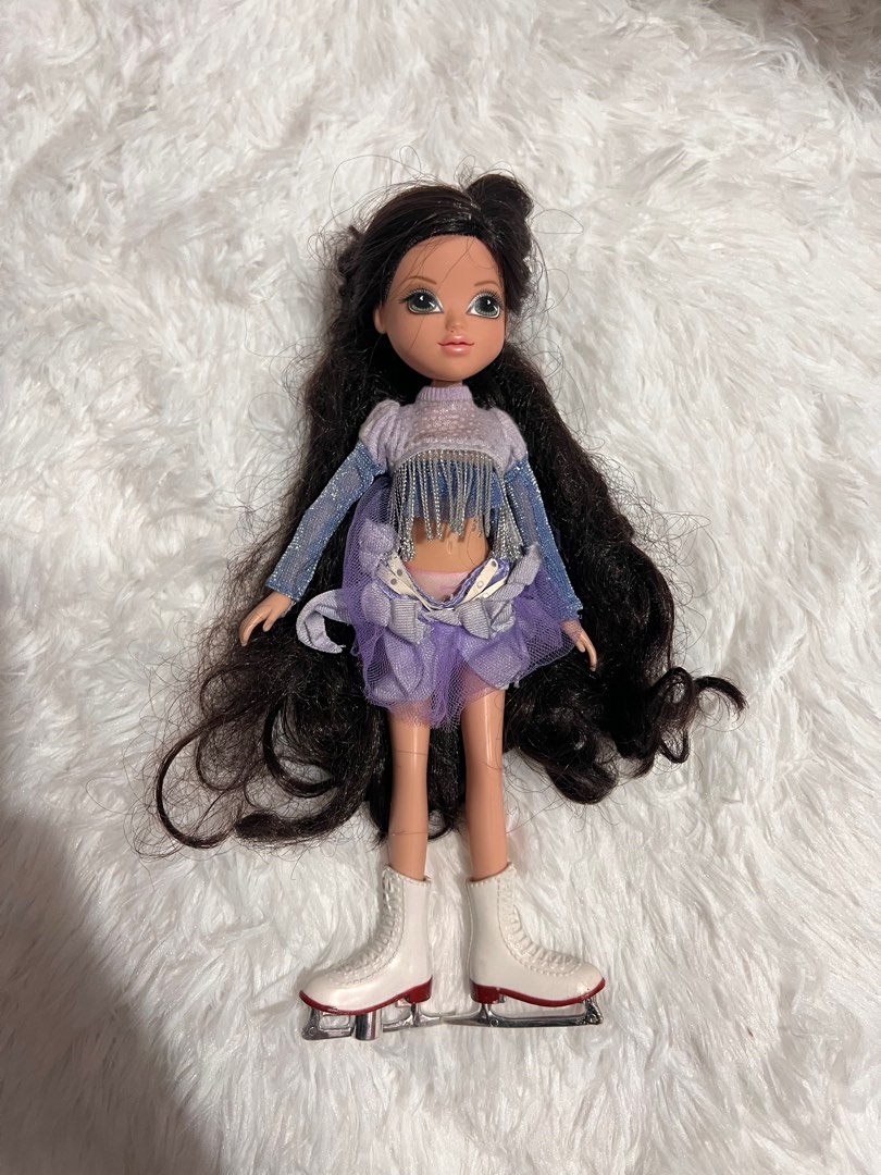 Bratz Ice Skating Doll, Hobbies & Toys, Toys & Games on Carousell