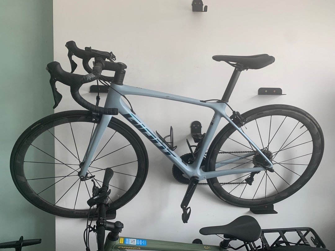 Giant TCR Advanced Pro Road Bike with Lun carbon wheels 38mm, Sports Equipment, Bicycles & Parts ...