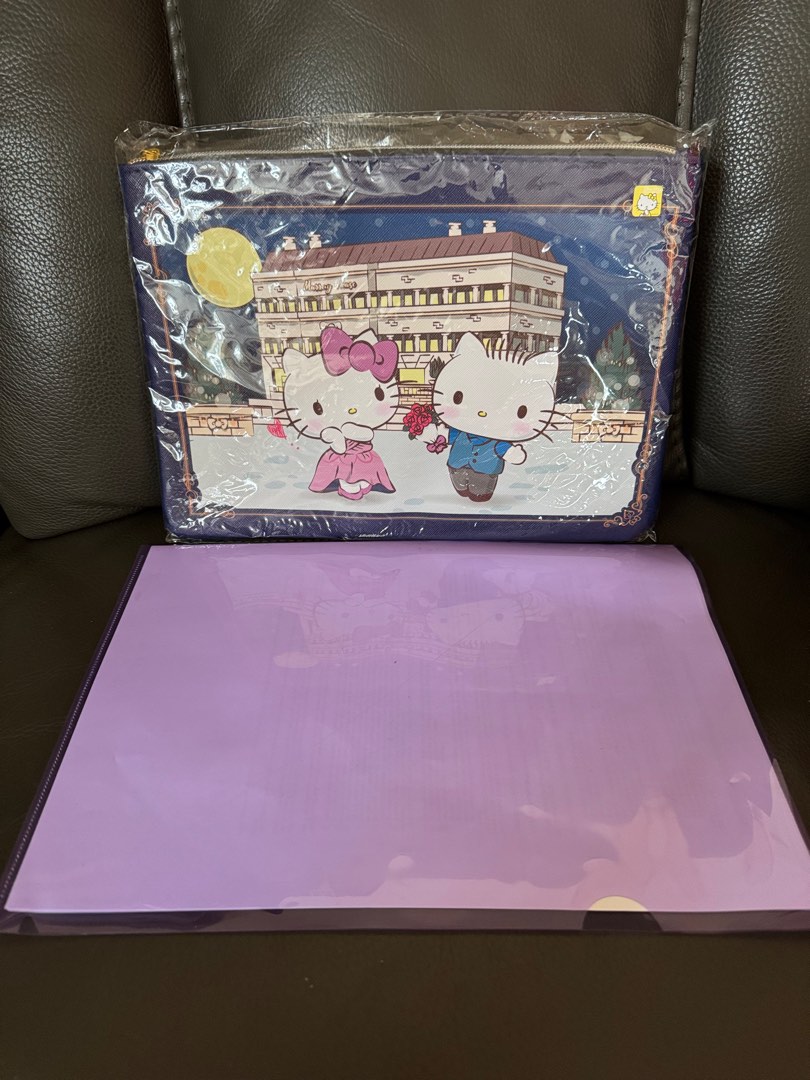 Hello Kitty & Dear Daniel 萬用袋 x2, 興趣及遊戲, 收藏品及紀念品, 明星周邊 - Carousell