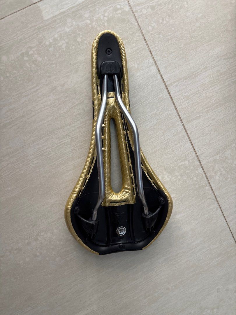 LIETU L.T. Bike Saddle - Gold, Sports Equipment, Bicycles & Parts, Parts & Accessories on Carousell