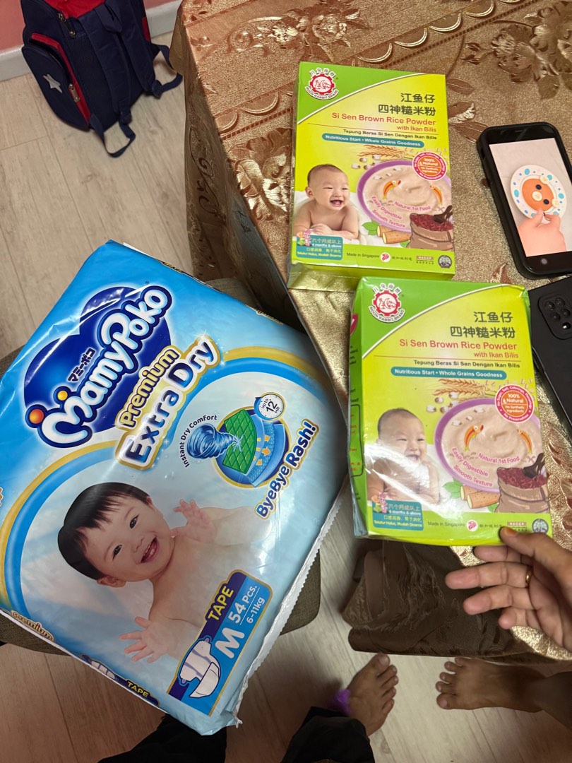 MamyPoko Diapers (M) + Si Sen Brown Rice Powder, Babies & Kids, Bathing ...