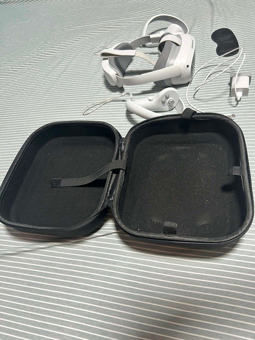 Pico 4 VR Headset, Video Gaming, Gaming Accessories, Virtual Reality on ...