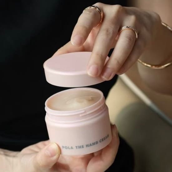 💜現貨💜Pola - The Hand Cream N 護手霜升級版 100g, 美容＆個人護理, 沐浴＆身體護理, 沐浴及身體護理 - 身體 ...