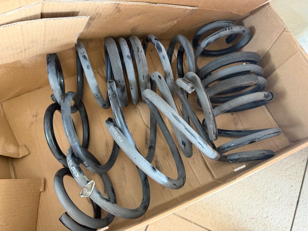 Toyota Alphard Lowering Spring, Car Accessories, Accessories on Carousell