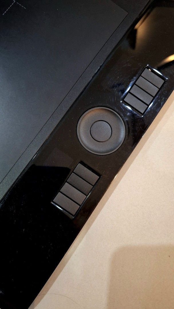 Wacom Intuos PTK-840 Drawing Tablet, Computers & Tech, Parts ...