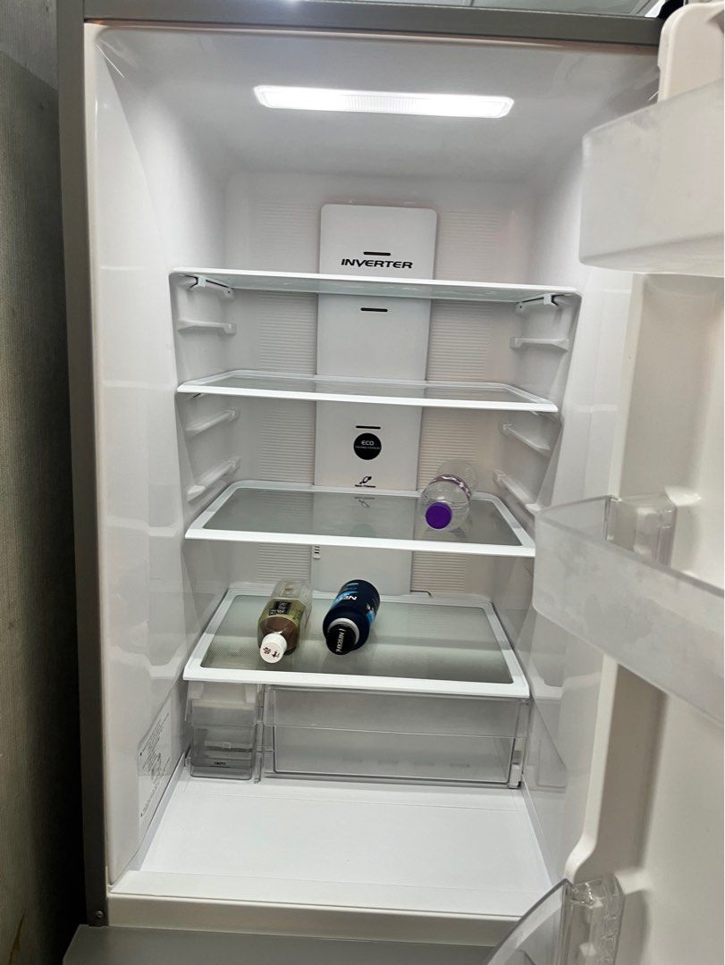 日立牌變頻三門雪櫃，高度173cm, 家庭電器, 廚房電器, 雪櫃及冰櫃 - Carousell