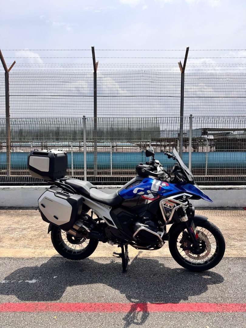 2024 BMW R1300 GS Trophy Edition w Akrapovic ( Showroom Condition ...